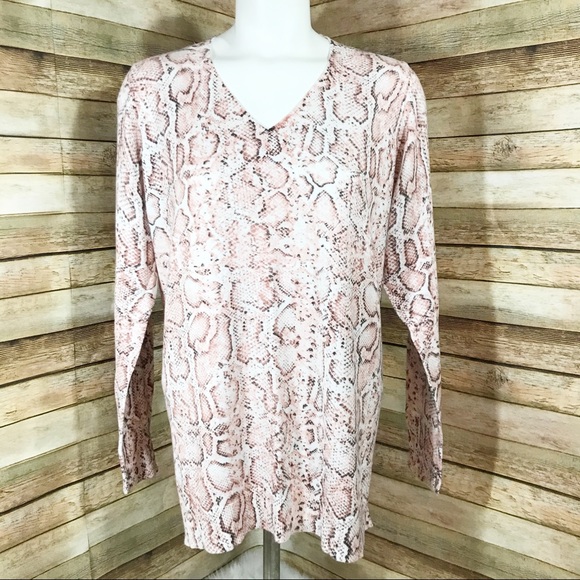 Apt. 9 | Sweaters | Apt 9 Pink Snakeskin Sweater | Poshmark